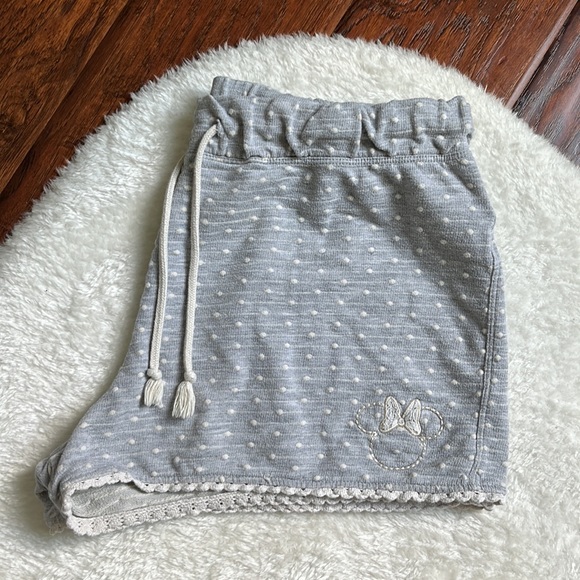 Disney | Shorts | Disney Parks Embroidered Minnie Mouse Polka Dots ...